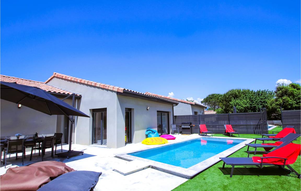 124 M² House ∙ 4 Bedrooms ∙ 8 Guests - Marsanne