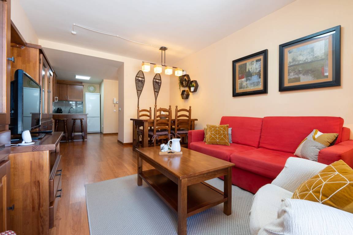 70 M² Apartamento ∙ 2 Habitaciones ∙ 5 Huéspedes - Bagà