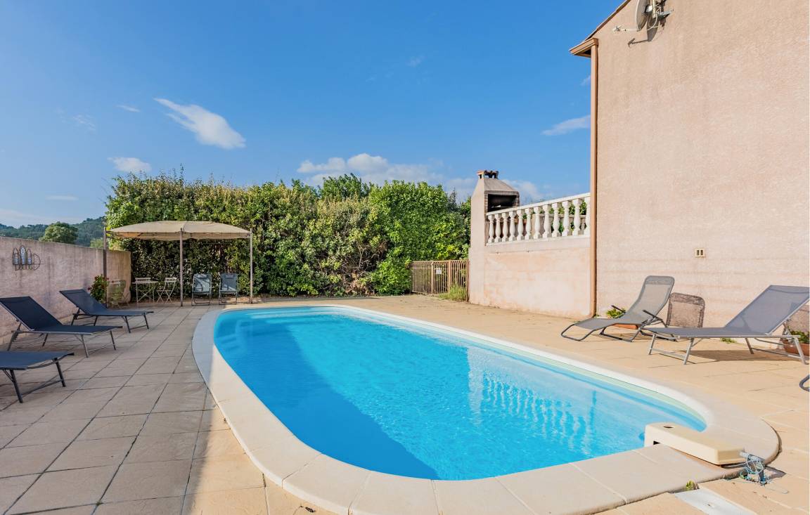 120 M² Maison De Vacances ∙ 3 Chambres ∙ 6 Personnes - Creissan