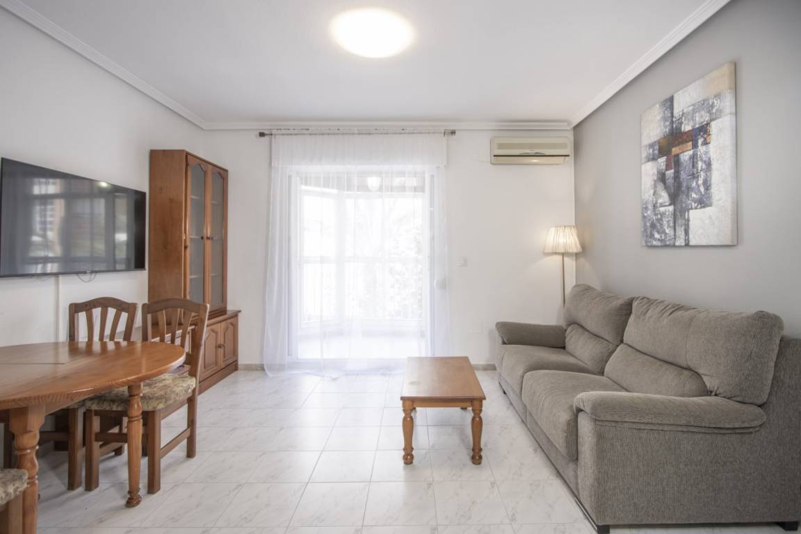 80 M² Appartement ∙ 2 Chambres ∙ 4 Personnes - Torrevieja