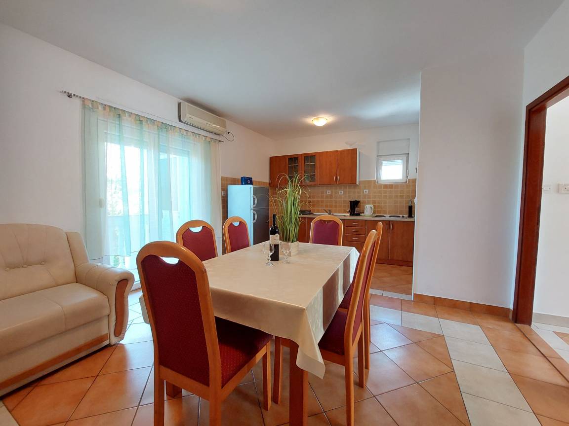 60 M² Apartment ∙ 2 Bedrooms ∙ 5 Guests - Crikvenica