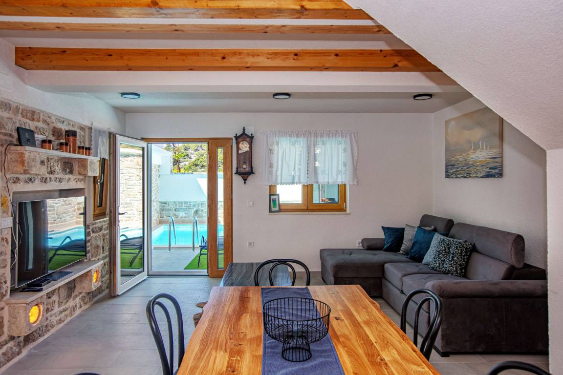 90 M² Ferienhaus ∙ 2 Schlafzimmer ∙ 5 Gäste - Murter