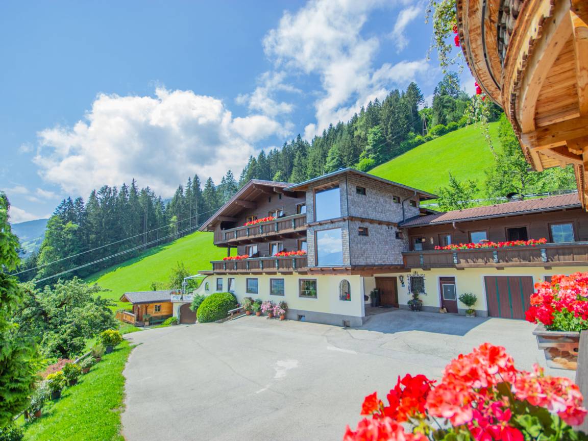 125 M² Apartment ∙ 5 Bedrooms ∙ 9 Guests - Alpbach