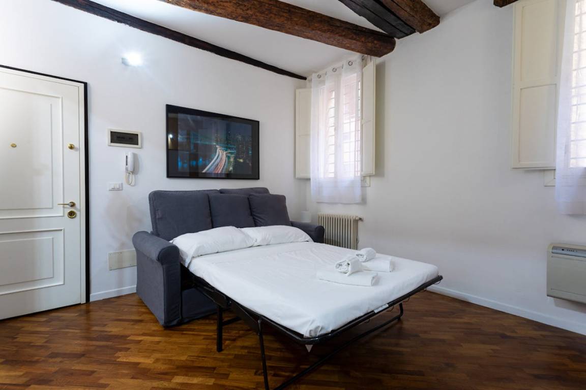 61 M² Appartamento Vacanza ∙ 2 Camere Da Letto ∙ 3 Ospiti - Bologna