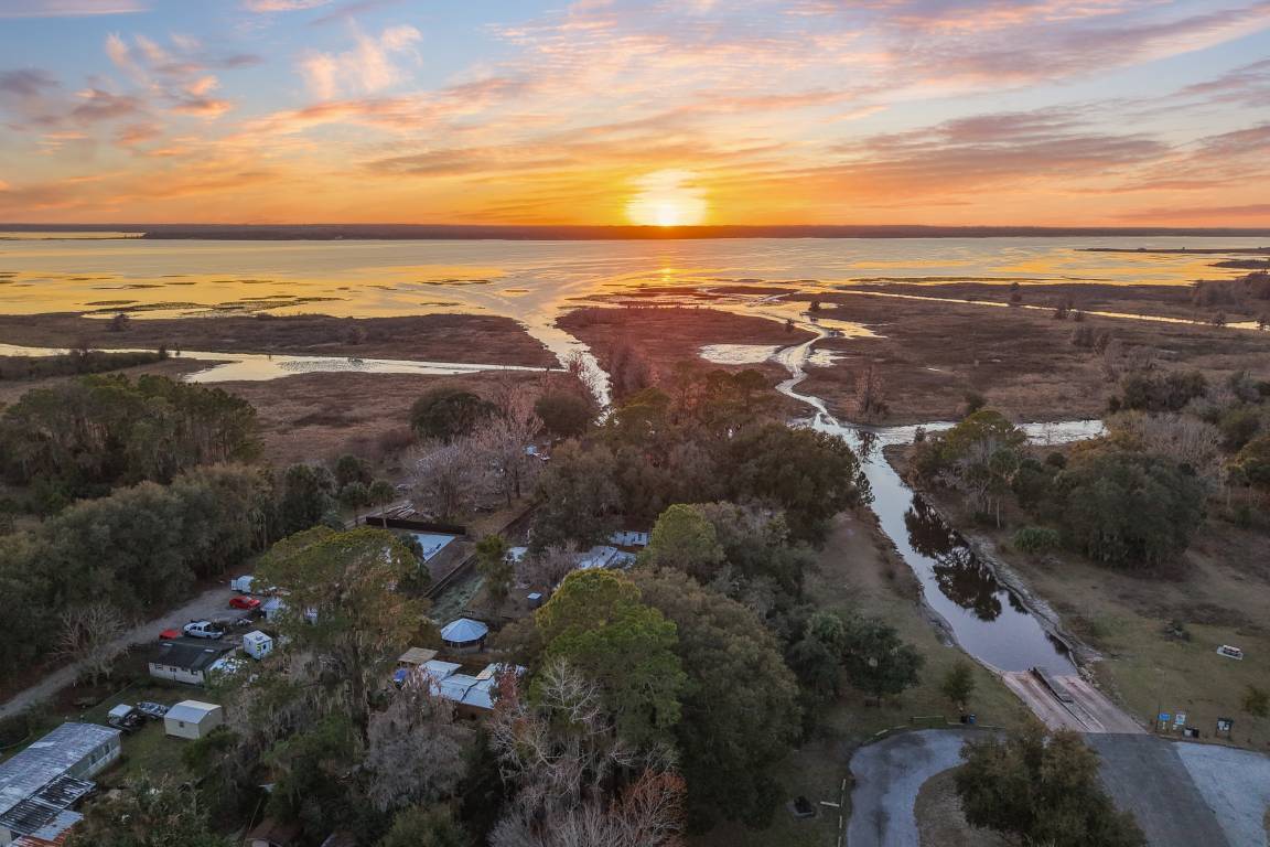 74 M² House ∙ 1 Bedroom ∙ 4 Guests - Lochloosa Lake, FL