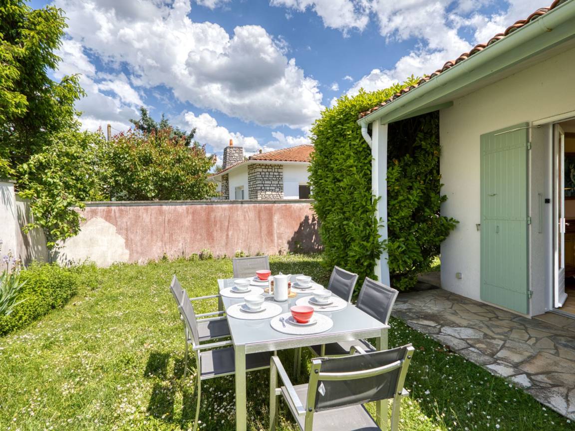 155 M² House ∙ 1 Bedroom ∙ 8 Guests - Royan