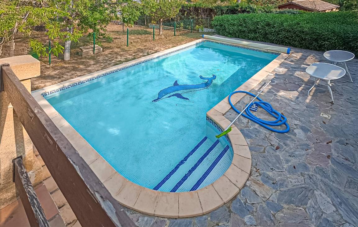 138 M² Maison De Vacances ∙ 3 Chambres ∙ 6 Personnes - Creissan