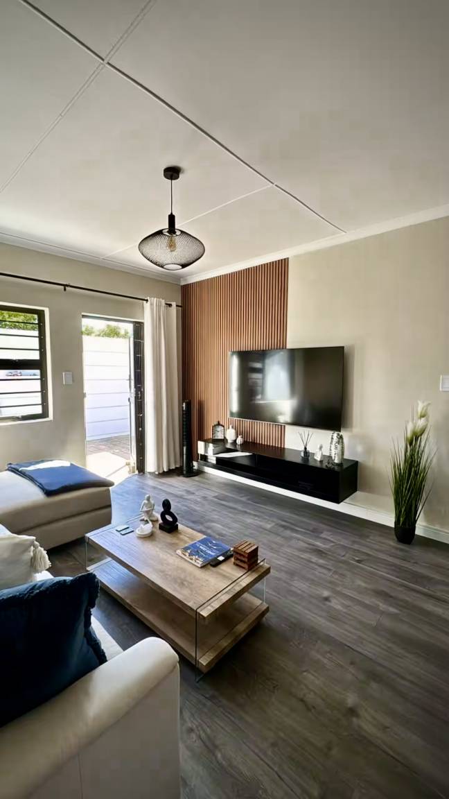 70 M² House ∙ 2 Bedrooms ∙ 4 Guests - Velddrif