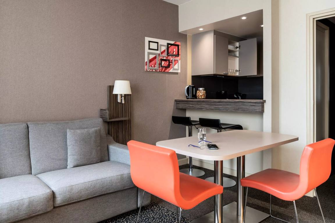 26 M² Studio ∙ 1 Chambre ∙ 4 Personnes - Puteaux