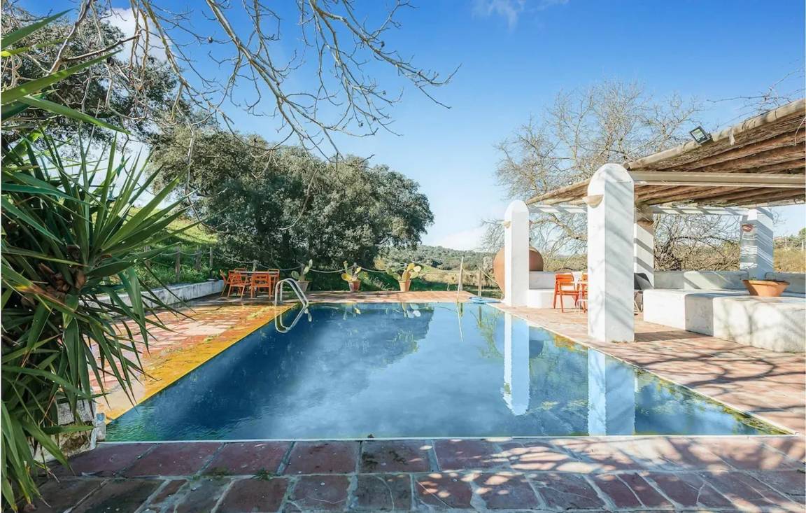 392 M² Villa ∙ 4 Bedrooms ∙ 10 Guests - Olivenza