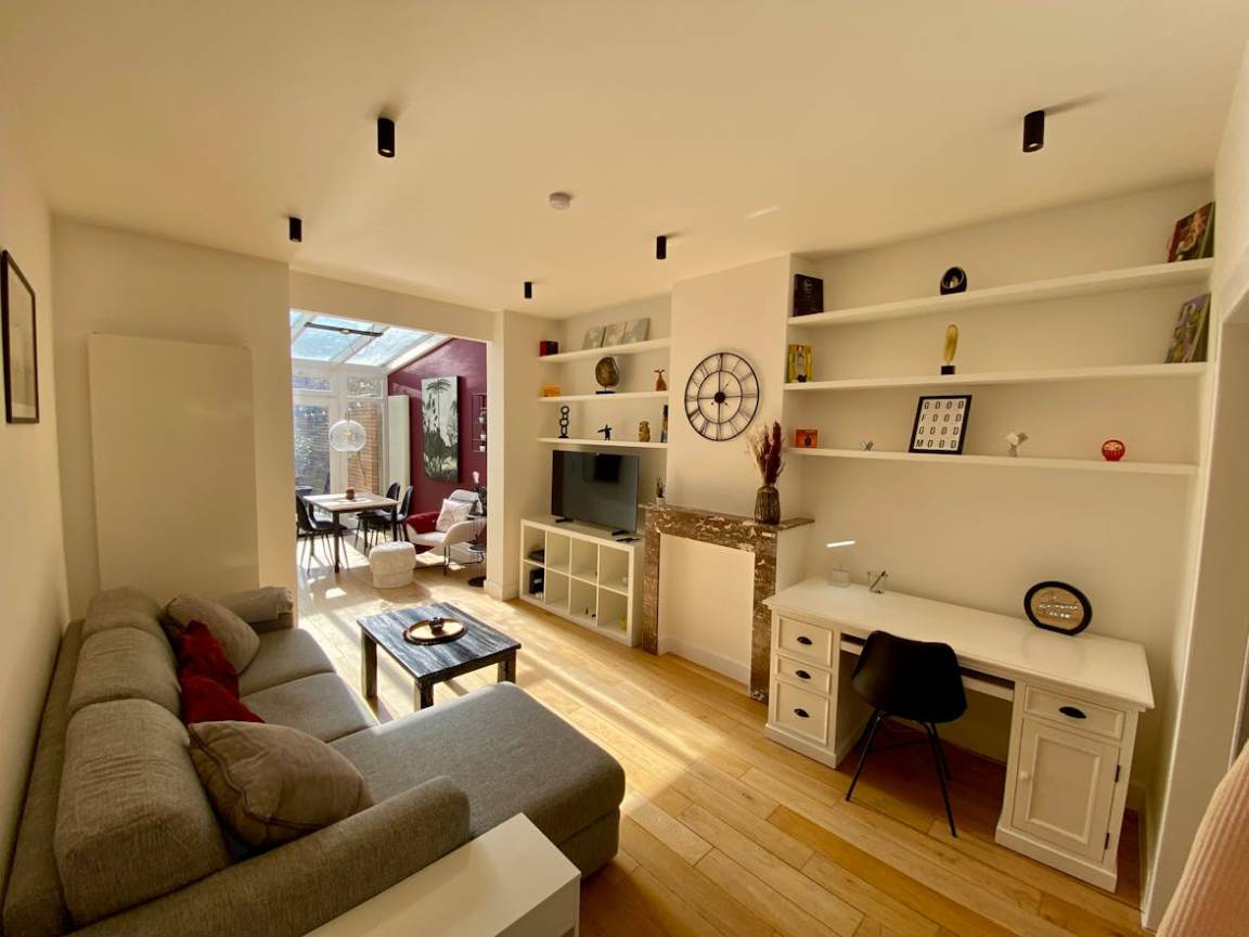 75 M² Apartamento ∙ 1 Quarto ∙ 2 Hóspedes - Bruxelas