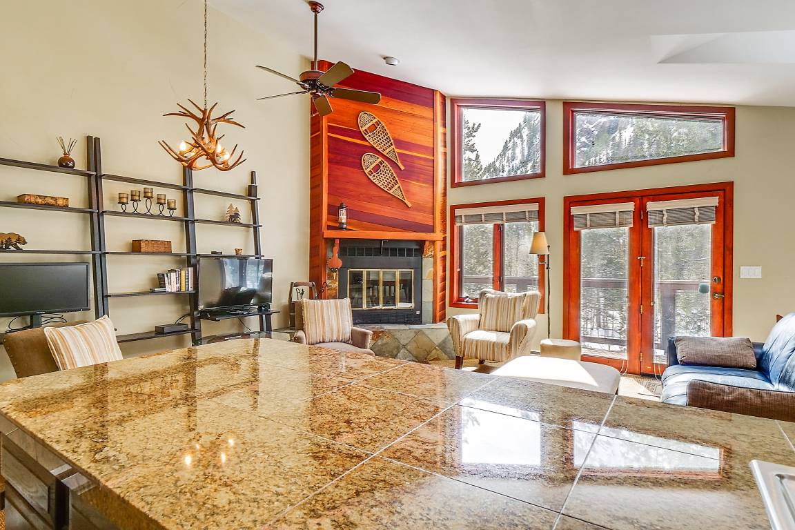 97 M² Apartment ∙ 2 Bedrooms ∙ 6 Guests - Frisco, CO