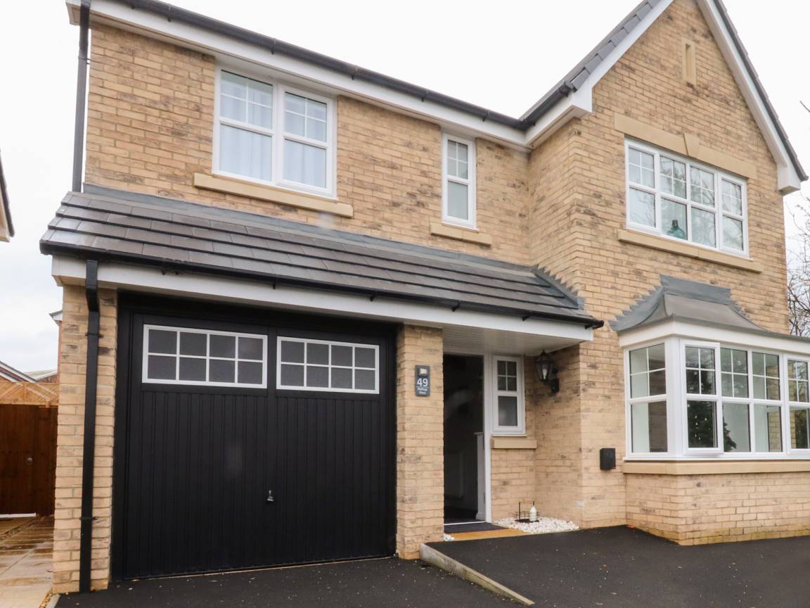 Cottage ∙ 4 Bedrooms ∙ 8 Guests - Lancashire