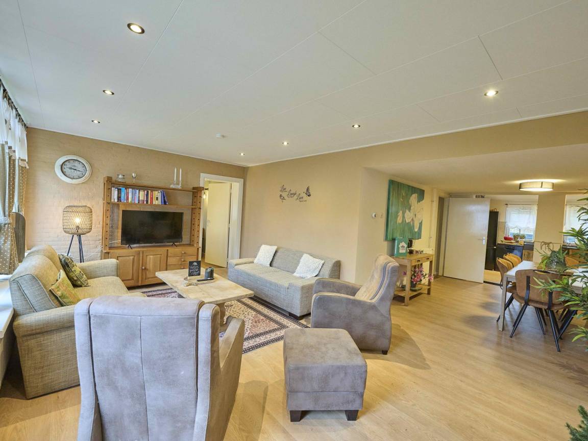 250 M² Maison De Vacances ∙ 4 Chambres ∙ 8 Personnes - Aubel