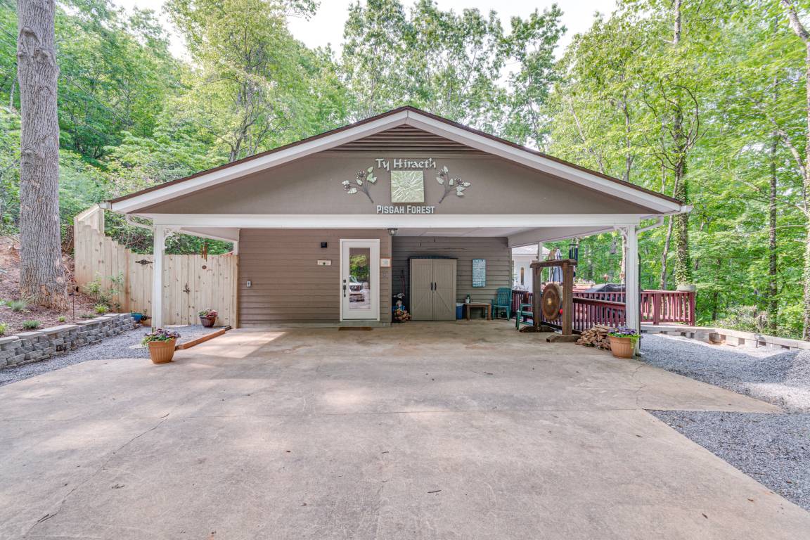 131 M² House ∙ 3 Bedrooms ∙ 5 Guests - Swannanoa, NC