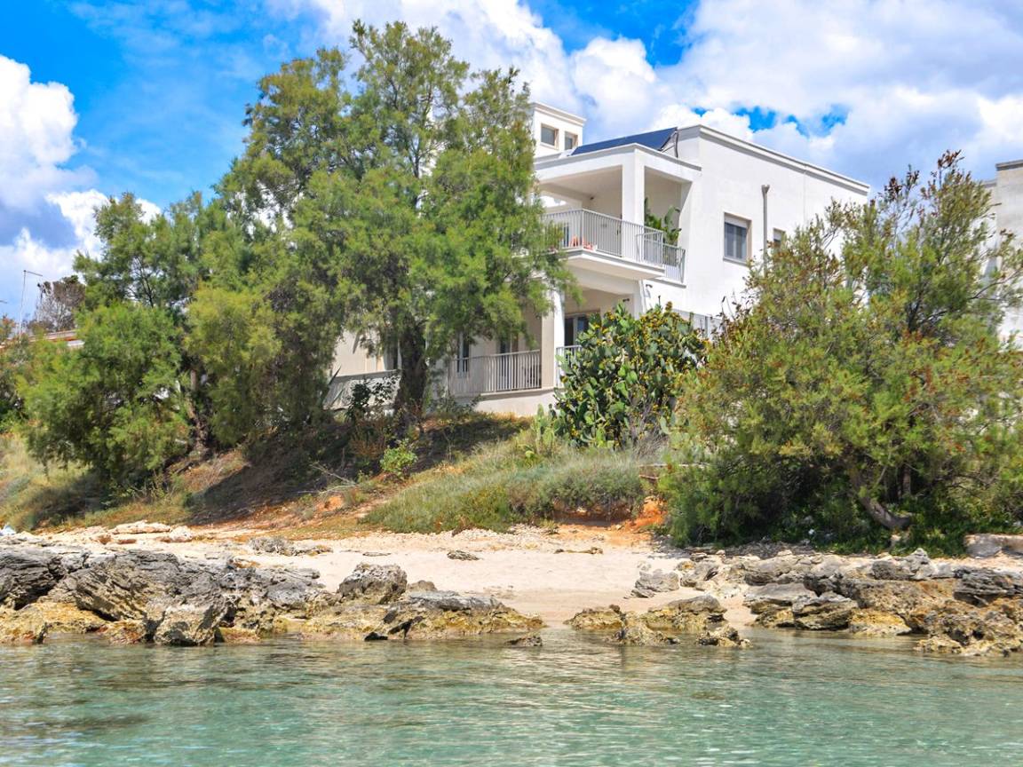 Villa ∙ 6 Makuuhuonetta ∙ 12 Vierasta - Pulsano