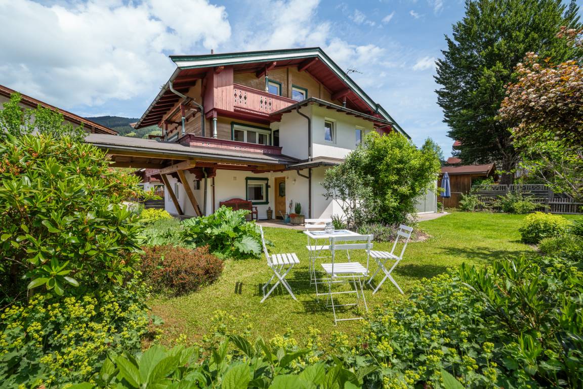 120 M² Ferienwohnung ∙ 4 Schlafzimmer ∙ 8 Gäste - Kirchberg
