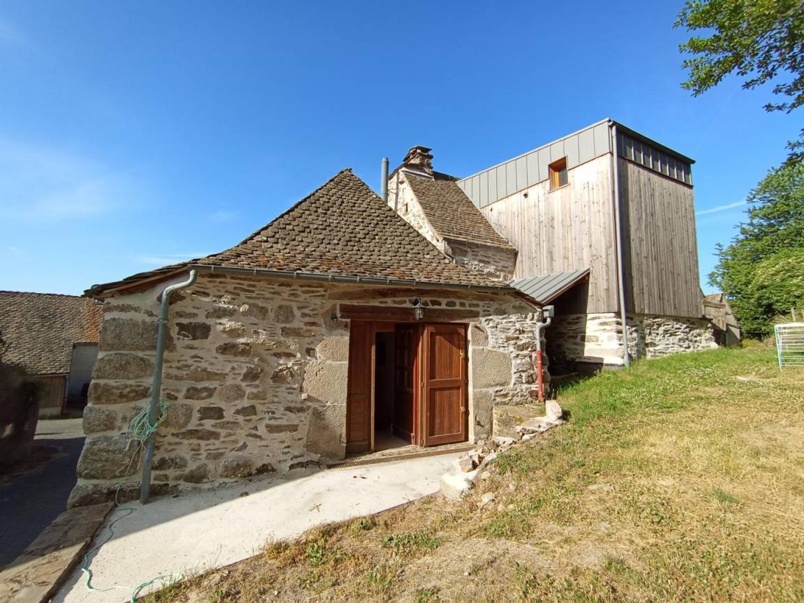 105 M² Gîte ∙ 4 Chambres ∙ 8 Personnes - Lozère