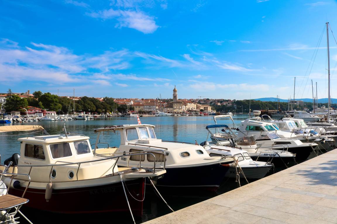 70 M² Ferienwohnung ∙ 4 Schlafzimmer ∙ 6 Gäste - Krk