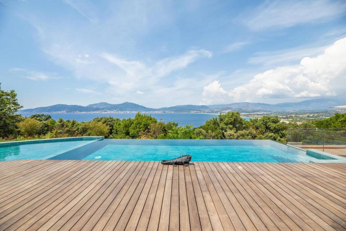 380 M² Vivenda ∙ 6 Quartos ∙ 12 Hóspedes - Ajaccio