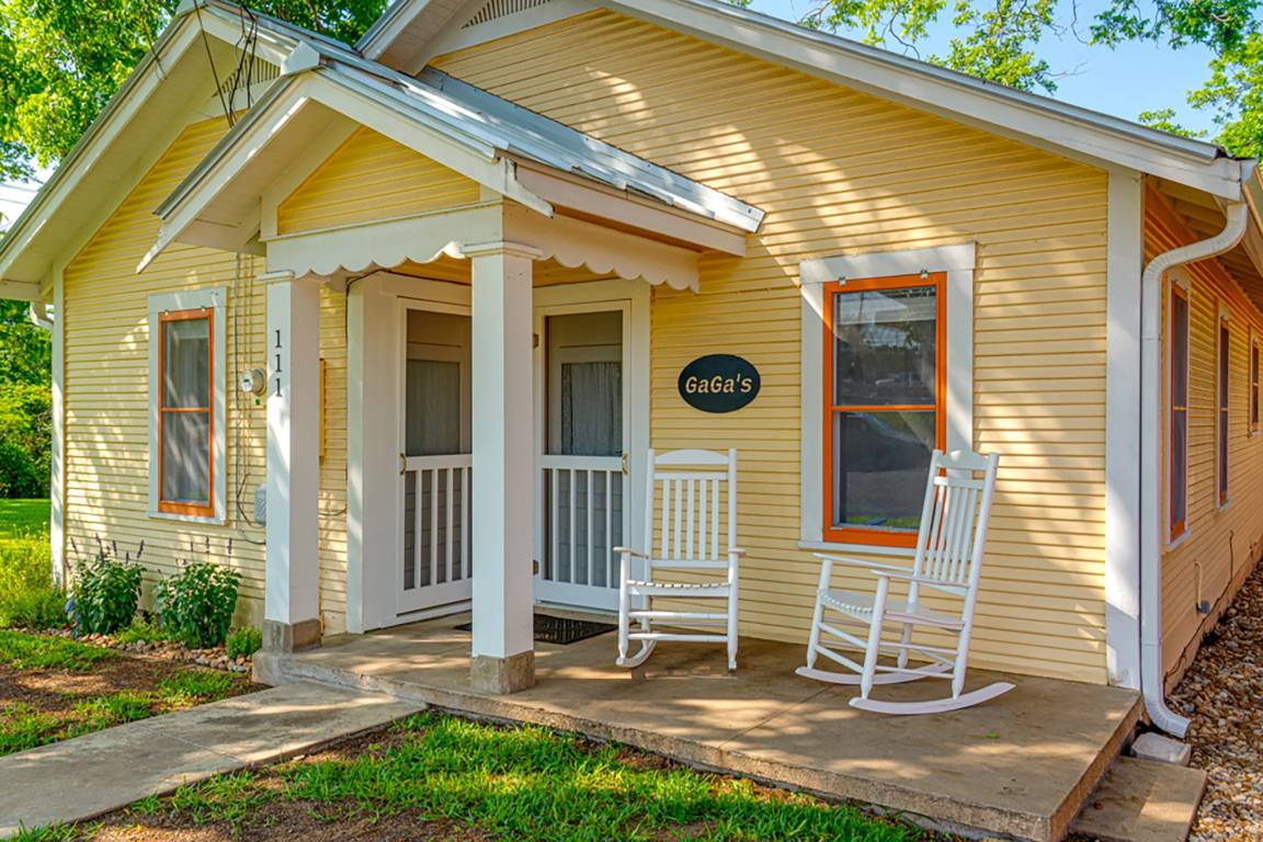 113 M² House ∙ 2 Bedrooms ∙ 4 Guests - Fredericksburg, TX