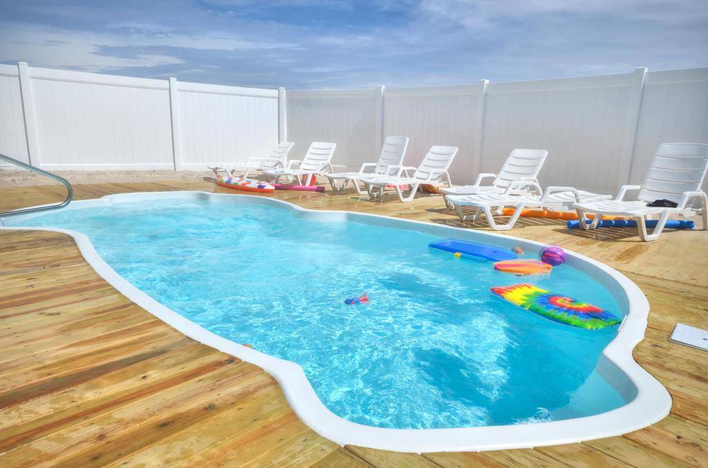 House ∙ 6 Bedrooms ∙ 16 Guests - Oak Island, NC