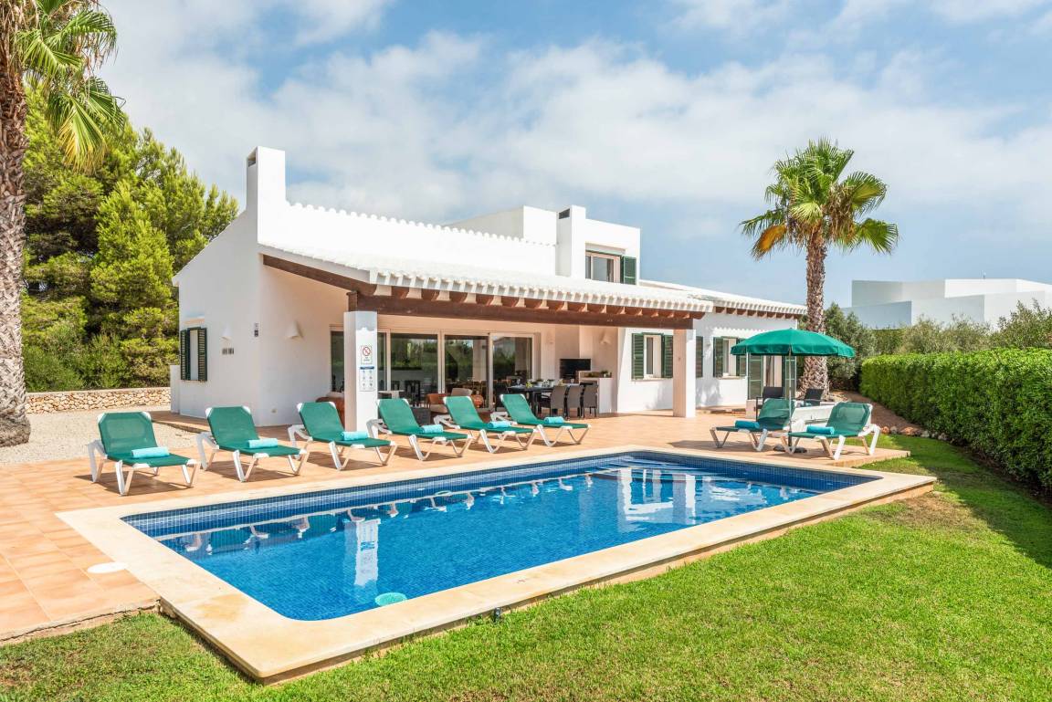 Villa ∙ 5 Bedrooms ∙ 10 Guests - Binibeca