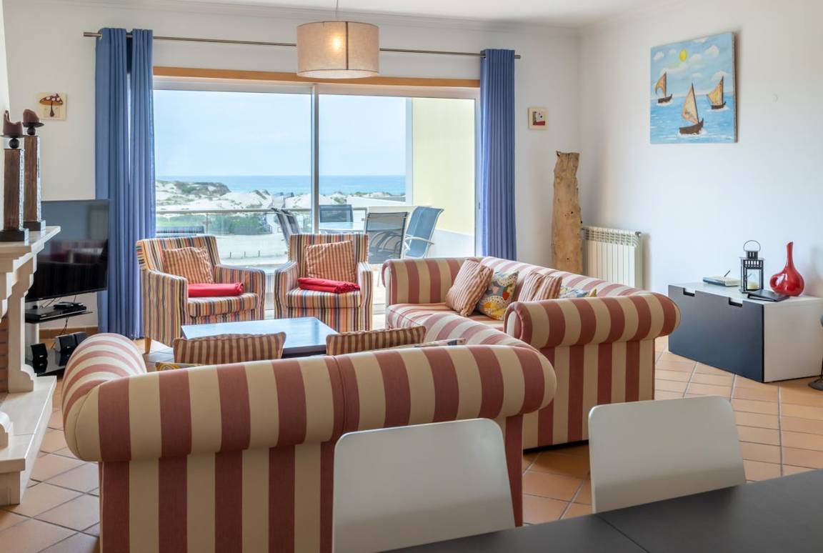 120 M² Apartment ∙ 2 Bedrooms ∙ 4 Guests - Óbidos