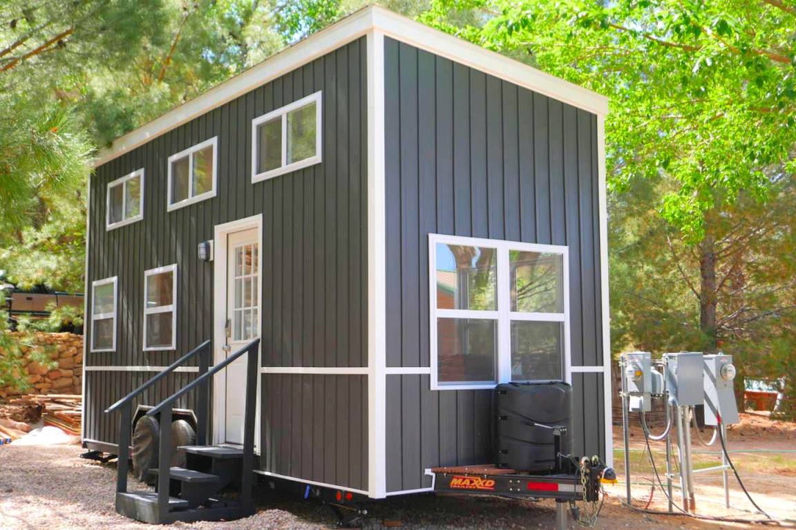 House ∙ 1 Bedroom ∙ 5 Guests - Leeds, UT