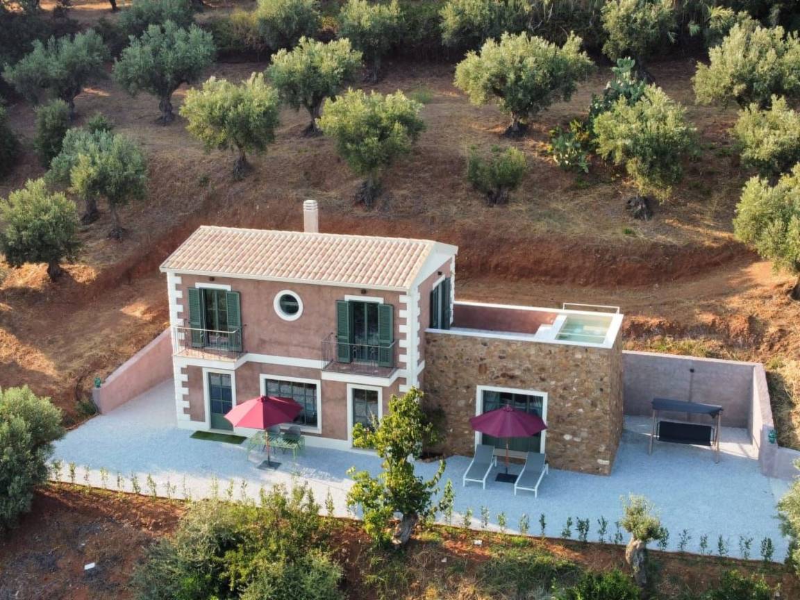 120 M² Casa Vacanza ∙ 1 Camera Da Letto ∙ 2 Ospiti - Nocera Terinese