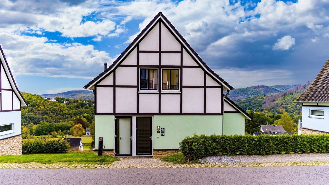 150 M² Ferienwohnung ∙ 5 Schlafzimmer ∙ 10 Gäste - Nationalpark Eifel