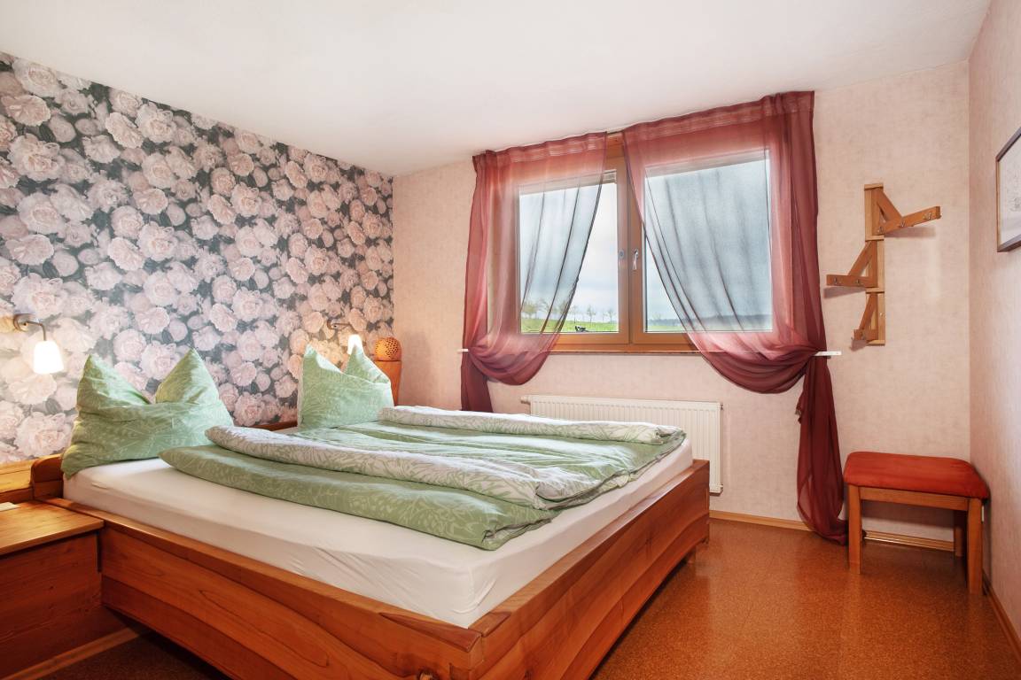 75 M² Ferienwohnung ∙ 2 Schlafzimmer ∙ 4 Gäste - Pfullendorf