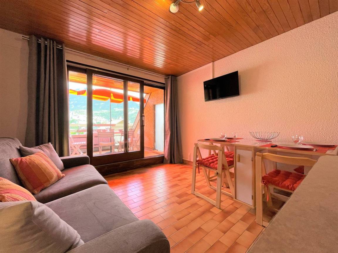 26 M² Studio Flat ∙ 1 Bedroom ∙ 4 Guests - Briançon