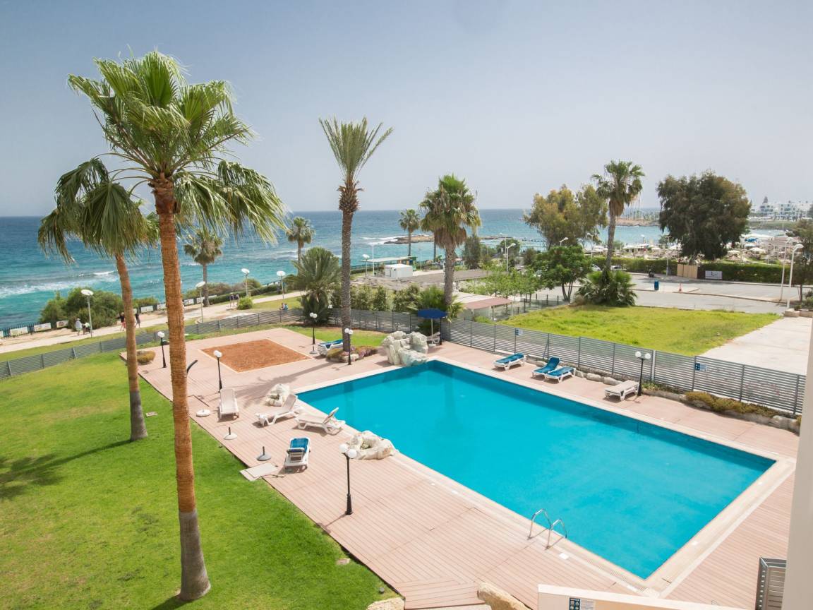 90 M² Apartment ∙ 3 Bedrooms ∙ 7 Guests - Protaras