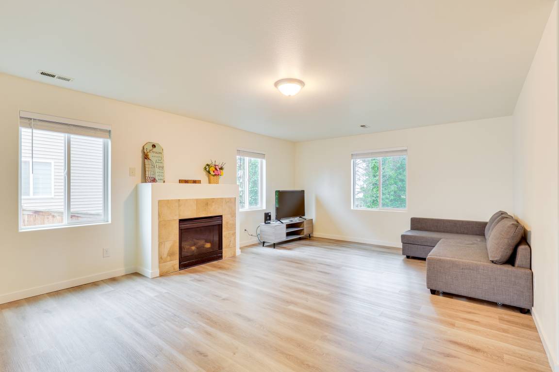 250 M² House ∙ 4 Bedrooms ∙ 12 Guests - Puyallup, WA