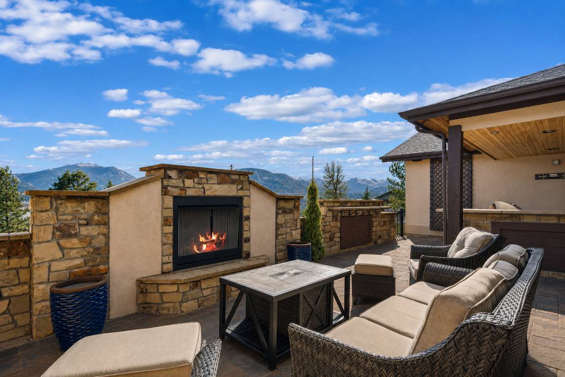 325 M² House ∙ 4 Bedrooms ∙ 8 Guests - Estes Park, CO
