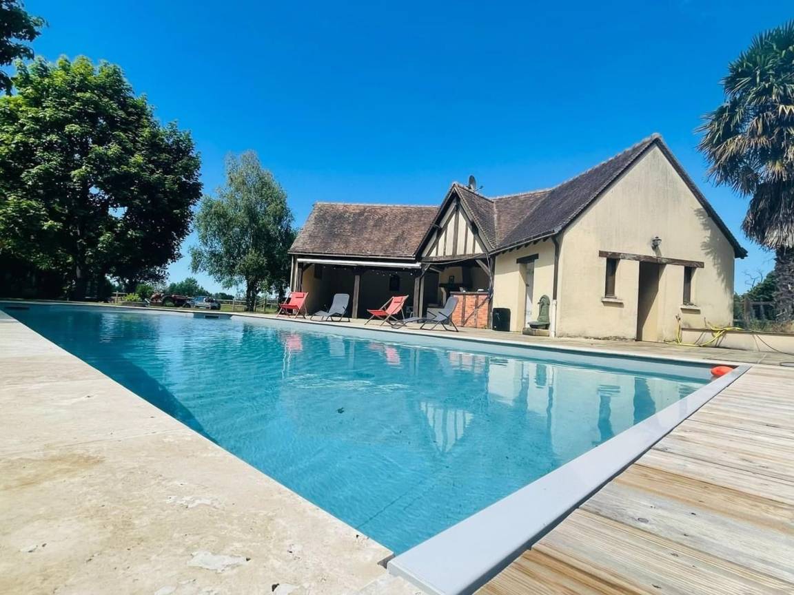 400 M² Cottage ∙ 5 Chambres ∙ 15 Personnes - Le Lude