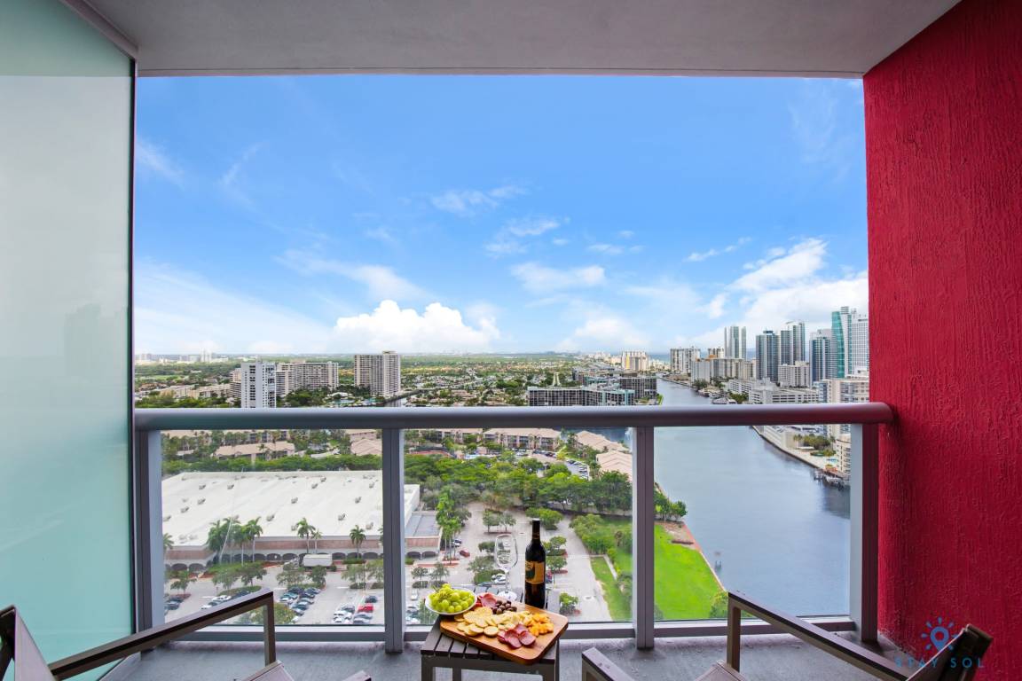Apartment ∙ 4 Guests - Hallandale Beach, FL