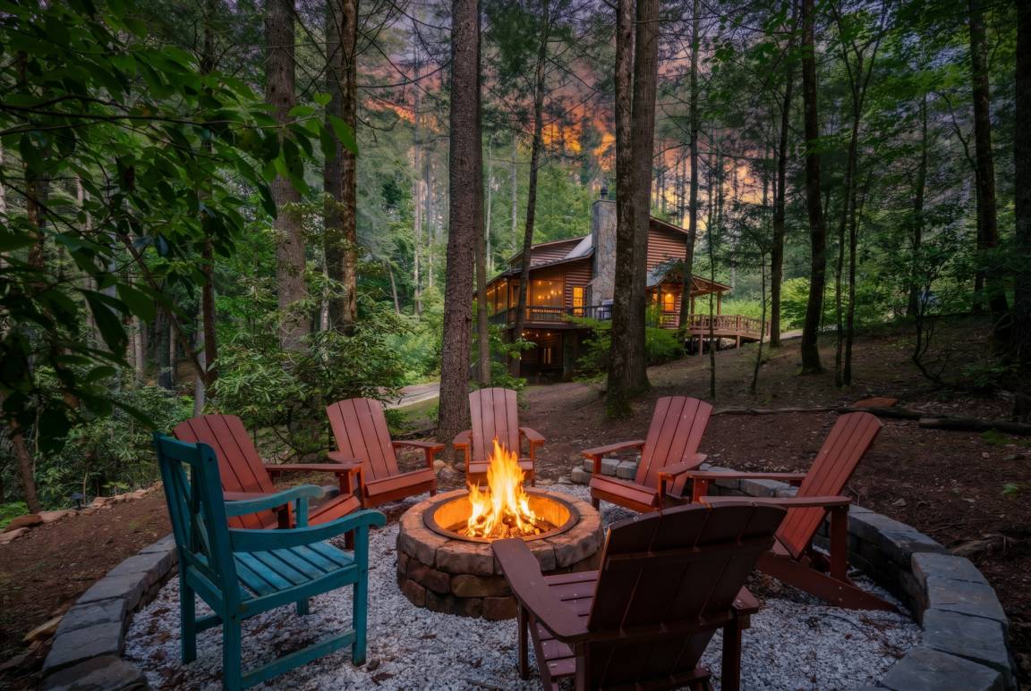 193 M² Cabin ∙ 4 Bedrooms ∙ 8 Guests - Georgia, GA