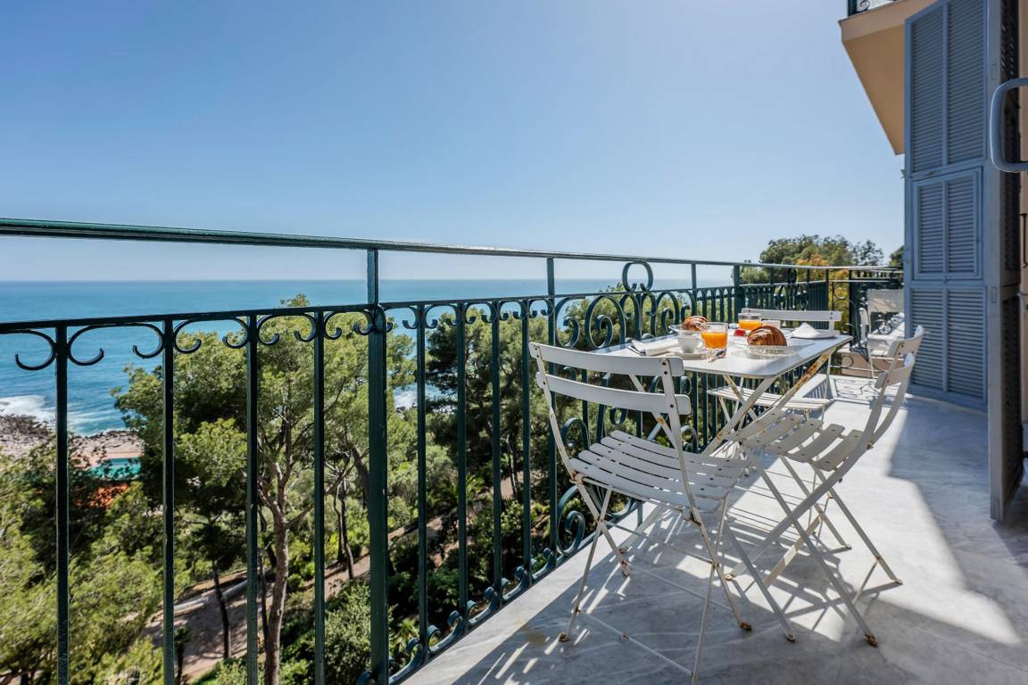 100 M² Apartment ∙ 4 Bedrooms ∙ 6 Guests - Roquebrune-Cap-Martin