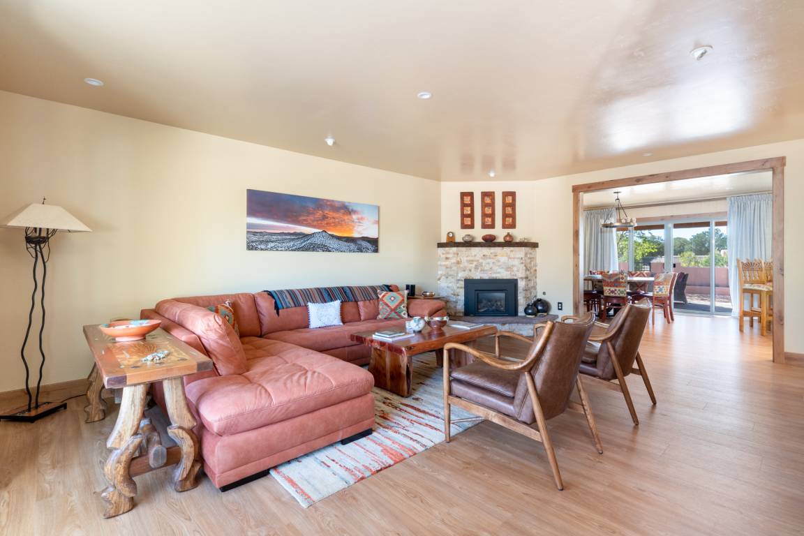 158 M² House ∙ 3 Bedrooms ∙ 6 Guests - Santa Fe, NM