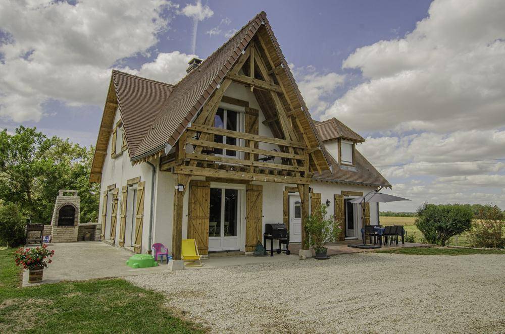 142 M² Gîte ∙ 4 Chambres ∙ 9 Personnes - Lac d'Orient