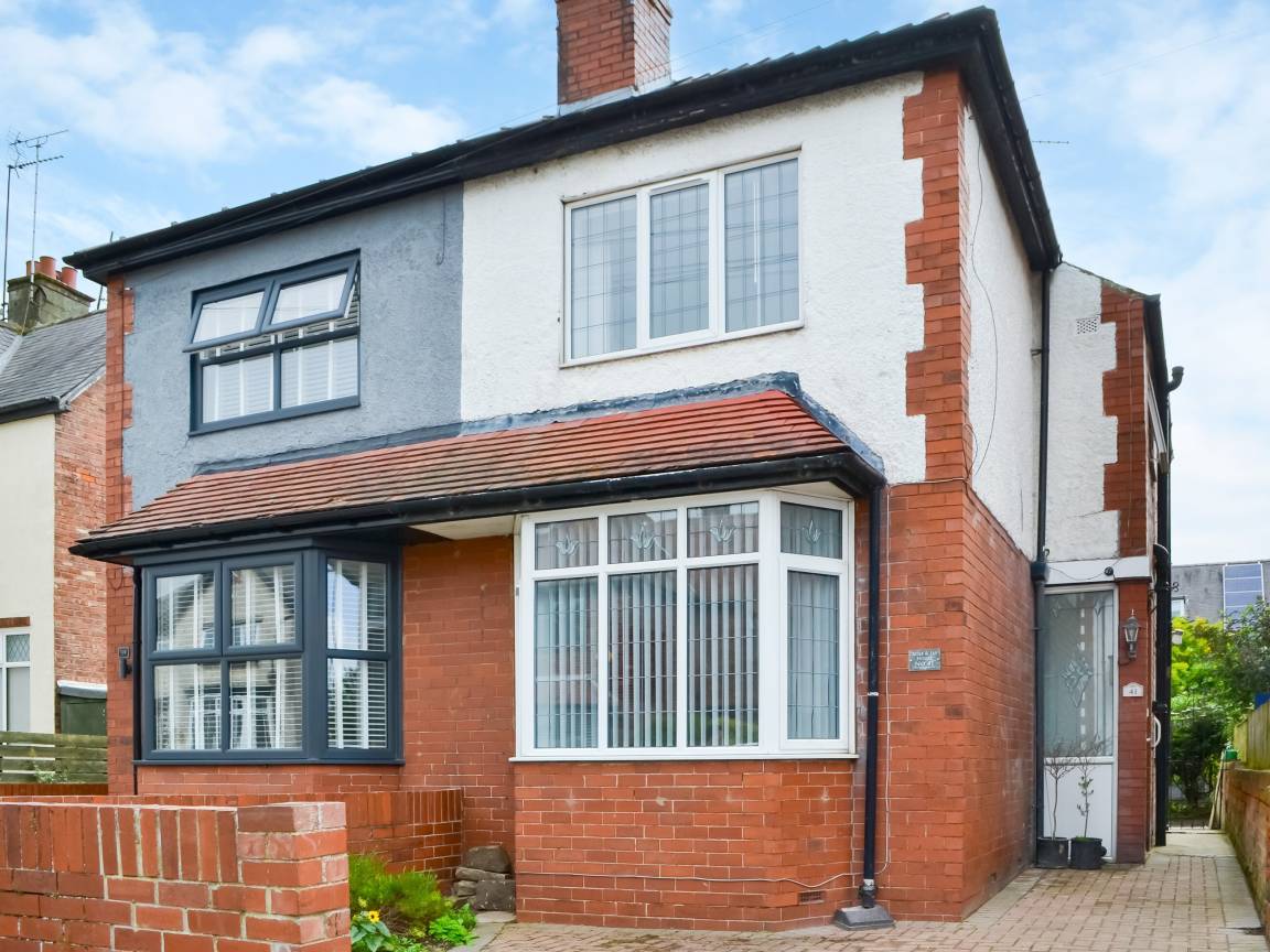 Cottage ∙ 3 Bedrooms ∙ 6 Guests - Bridlington