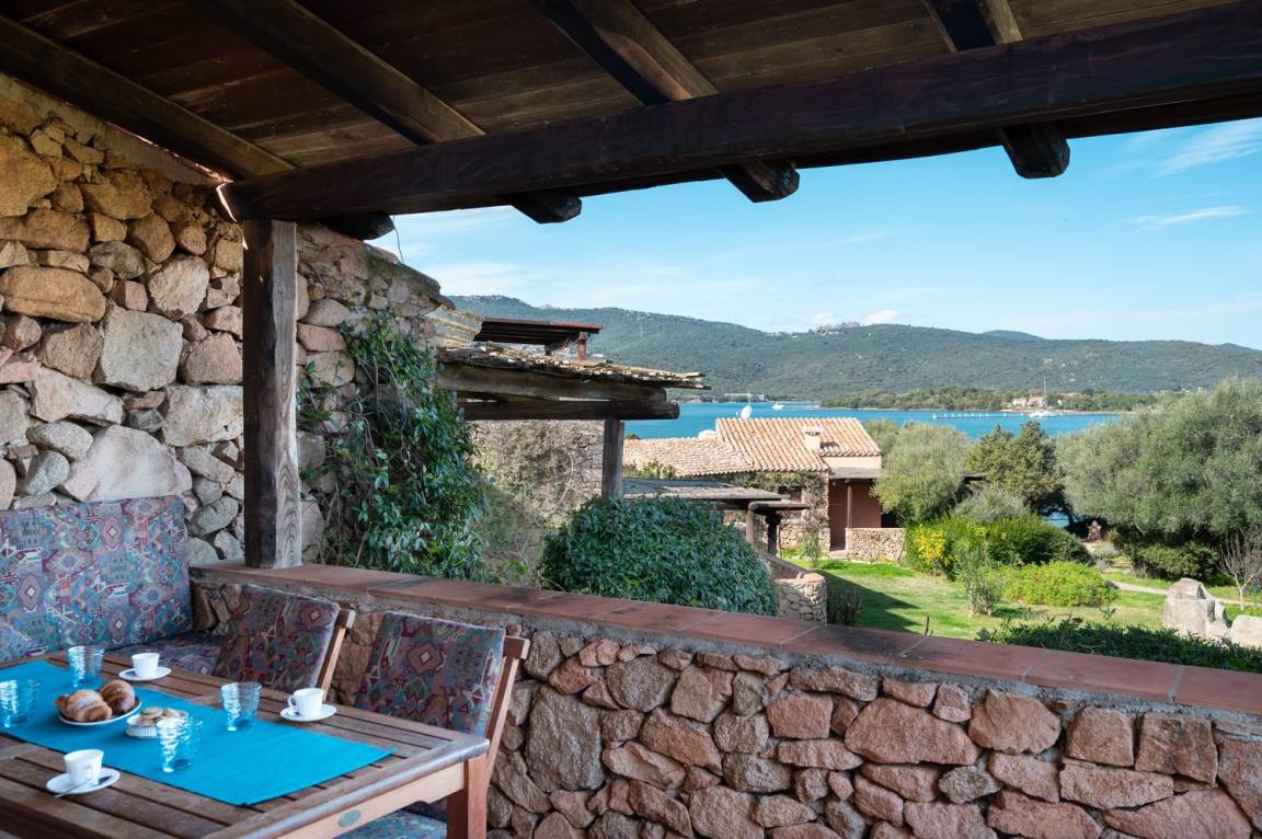 75 M² Apartamento ∙ 3 Habitaciones ∙ 6 Huéspedes - Olbia