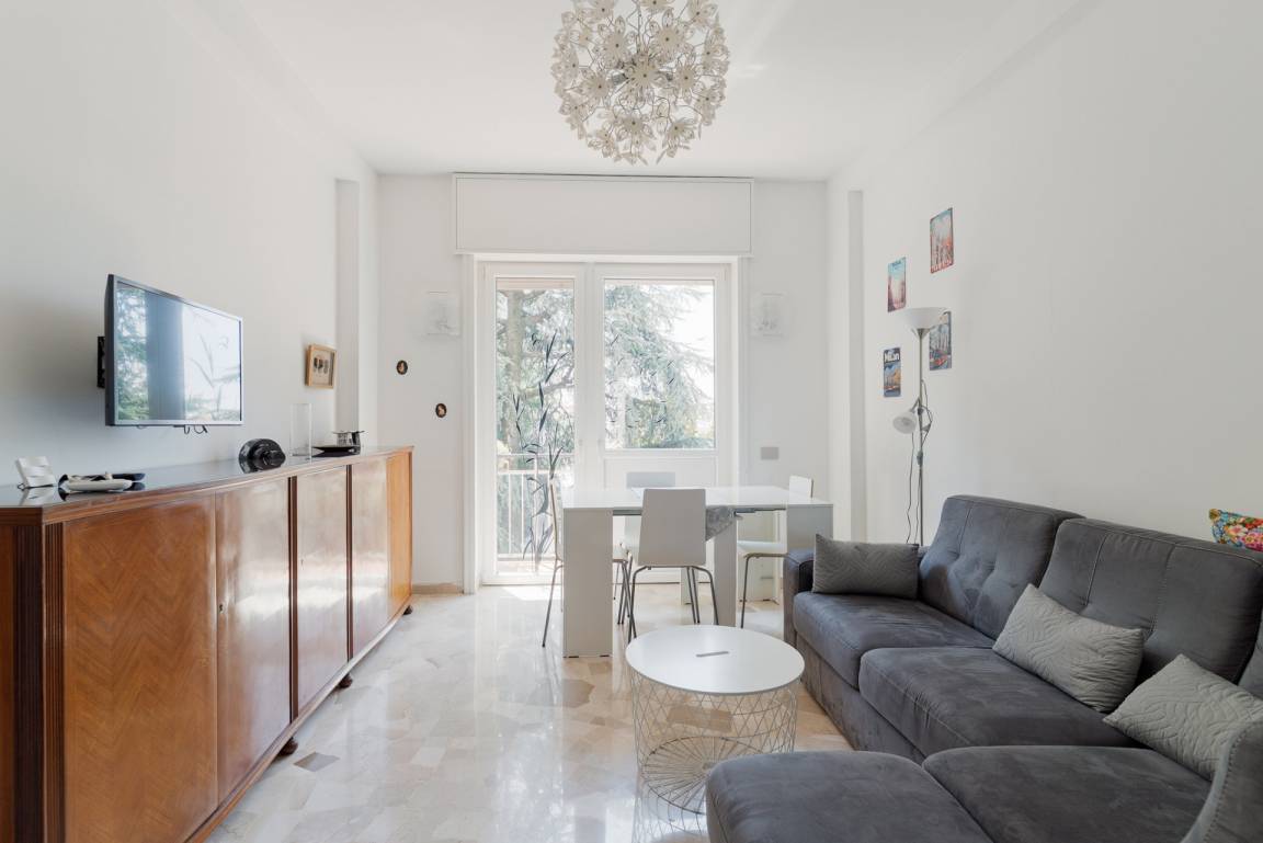 85 M² Apartment ∙ 2 Bedrooms ∙ 5 Guests - Milan Linate Airport (LIN)