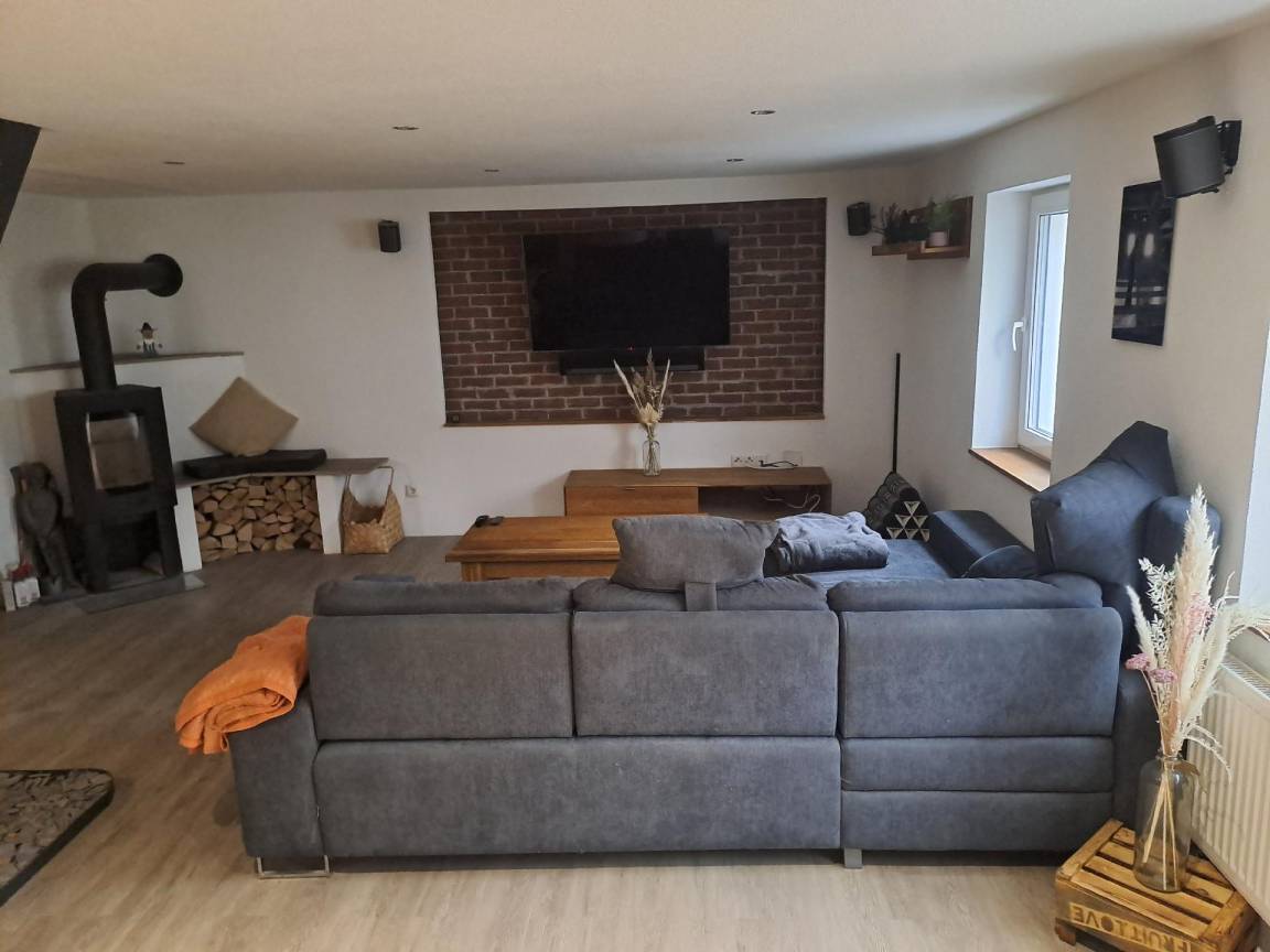 110 M² Ferienwohnung ∙ 2 Schlafzimmer ∙ 4 Gäste - Schwaigern