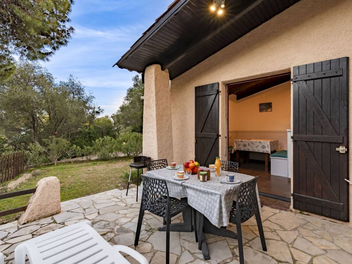 40 M² House ∙ 1 Bedroom ∙ 4 Guests - Bonifacio