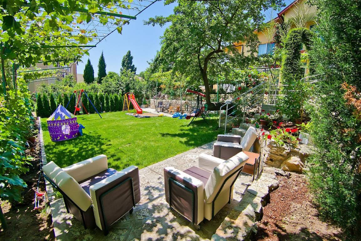 80 M² House ∙ 2 Bedrooms ∙ 5 Guests - Varna