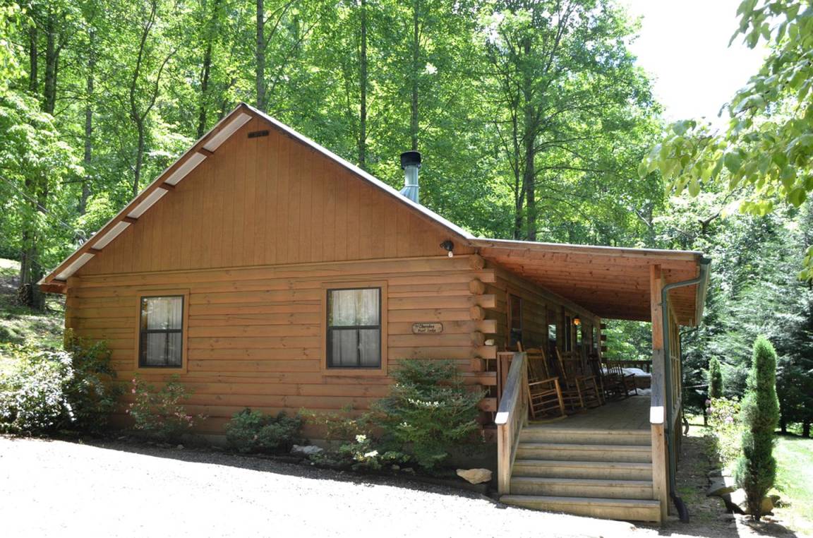 House ∙ 4 Bedrooms ∙ 12 Guests - Cherokee, NC