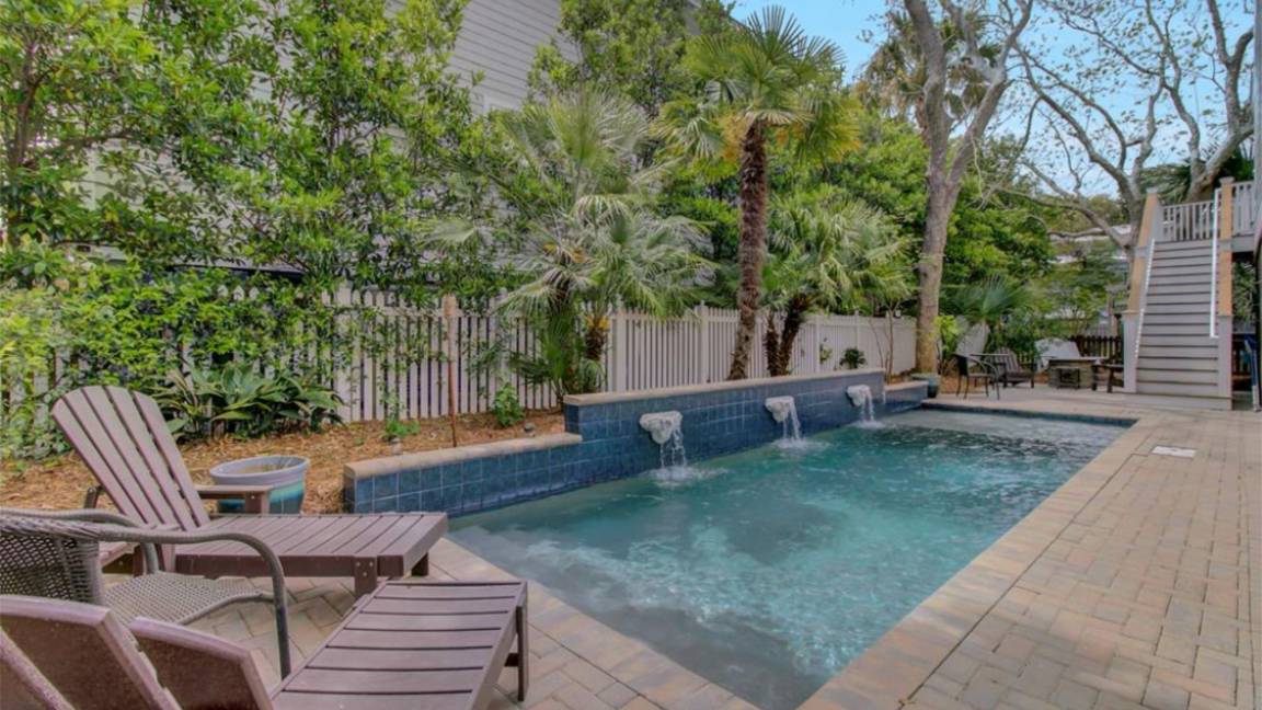 322 M² House ∙ 5 Bedrooms ∙ 12 Guests - Isle of Palms, SC